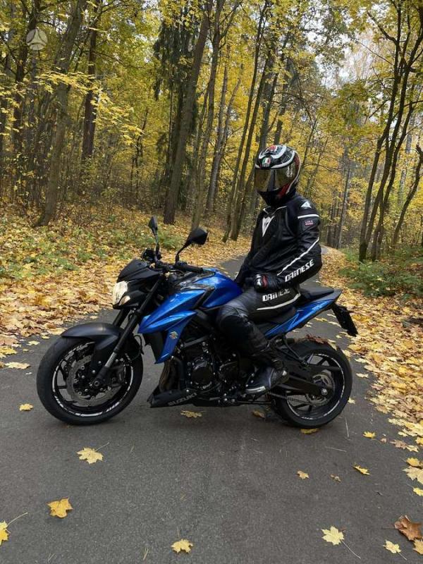 Blue Suzuki GSX-S 2020 in Taurage, with an engine capacity of 0.75 L and mileage of 14 thousand km for 6200 €, photo 4 on AUTOMOTO.COM.LV