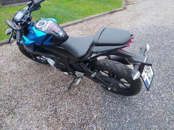 Zils Suzuki GSX-S 2023 Ukmergė, ar dzinēja tilpumu 0.13 L un nobraukumu 2 tūkst. km par 3200 €, foto 6 vietnē AUTOMOTO.COM.LV