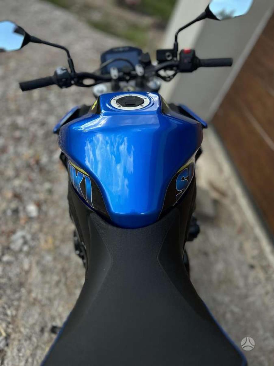 Zils Suzuki GSX-S 2025 Telšiai, ar dzinēja tilpumu 1.00 L un nobraukumu 5 tūkst. km par 7900 €, foto 6 vietnē AUTOMOTO.COM.LV