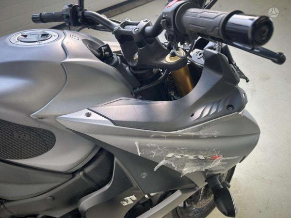 Grey Suzuki GSX-S 2018 in Radviliskis, with an engine capacity of 1.00 L and mileage of 7 thousand km for 3450 €, photo 10 on AUTOMOTO.COM.LV