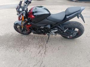 Сузуки GSX-S 2015 в Ионава, объемом двигателя 1.00 л и пробегом 21 тыс. км за 6800 €, фото 4 на AUTOMOTO.COM.LV