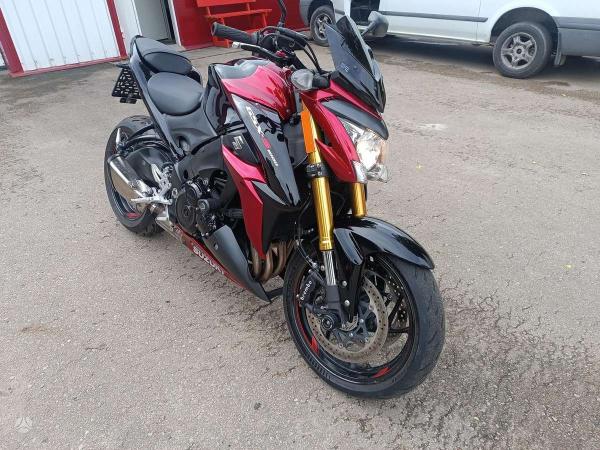 Suzuki GSX-S 2015 Jonava, ar dzinēja tilpumu 1.00 L un nobraukumu 21 tūkst. km par 6800 €, foto 4 vietnē AUTOMOTO.COM.LV
