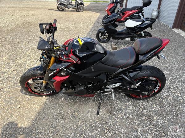 Suzuki GSX-S 2015 in Kelme, with an engine capacity of 1.00 L and mileage of 0 thousand km for 2730 €, photo 5 on AUTOMOTO.COM.LV