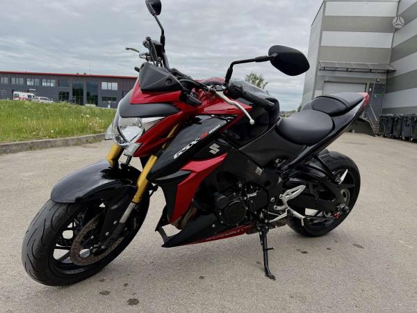 Сузуки GSX-S 2016 в Шяуляй, объемом двигателя 1.00 л и пробегом 32 тыс. км за 6800 €, фото 1 на AUTOMOTO.COM.LV