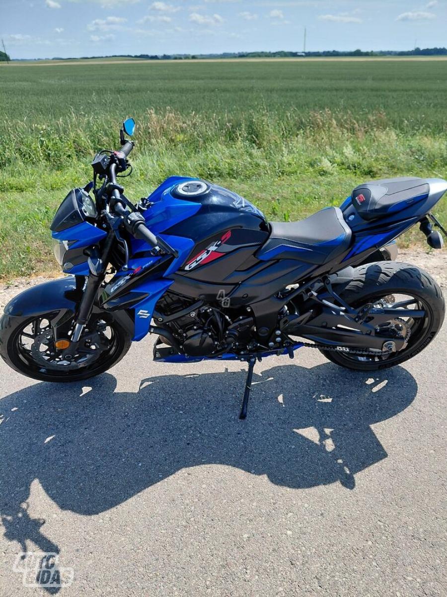 Suzuki GSX-S 2018 in Marijampole, with an engine capacity of 0.00 L and mileage of 0 thousand km for 4500 €, photo 8 on AUTOMOTO.COM.LV