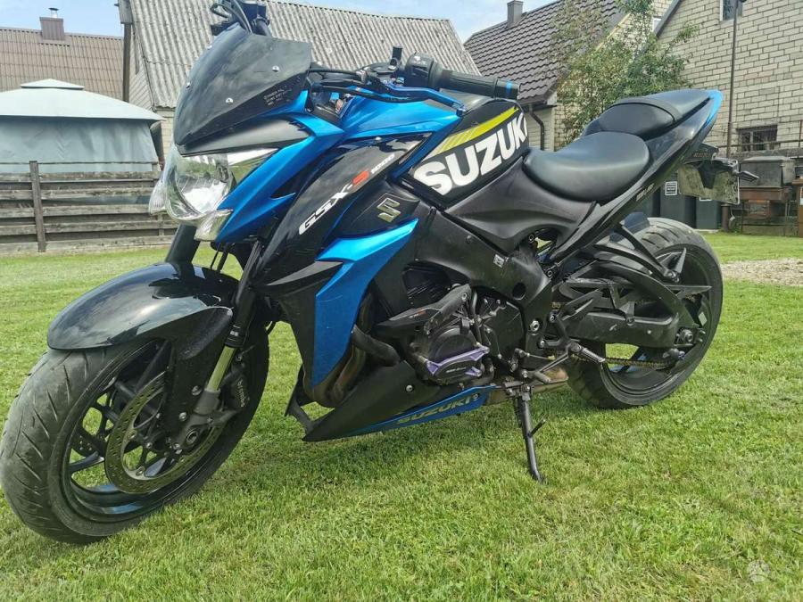 Suzuki GSX-S 2019 in Taurage, with an engine capacity of 1.00 L and mileage of 28 thousand km for 4550 €, photo 3 on AUTOMOTO.COM.LV