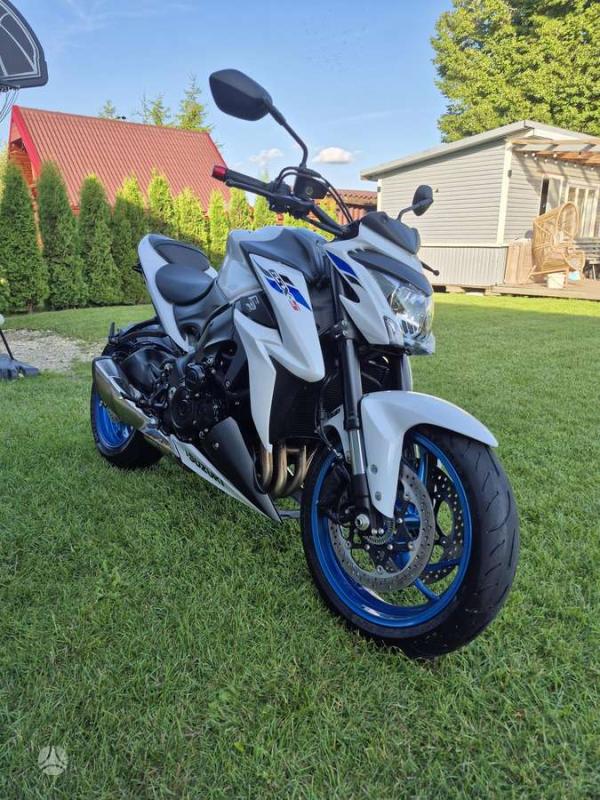 Suzuki GSX-S 2020 in Kursenai, with an engine capacity of 1.00 L and mileage of 7 thousand km for 6666 €, photo 1 on AUTOMOTO.COM.LV