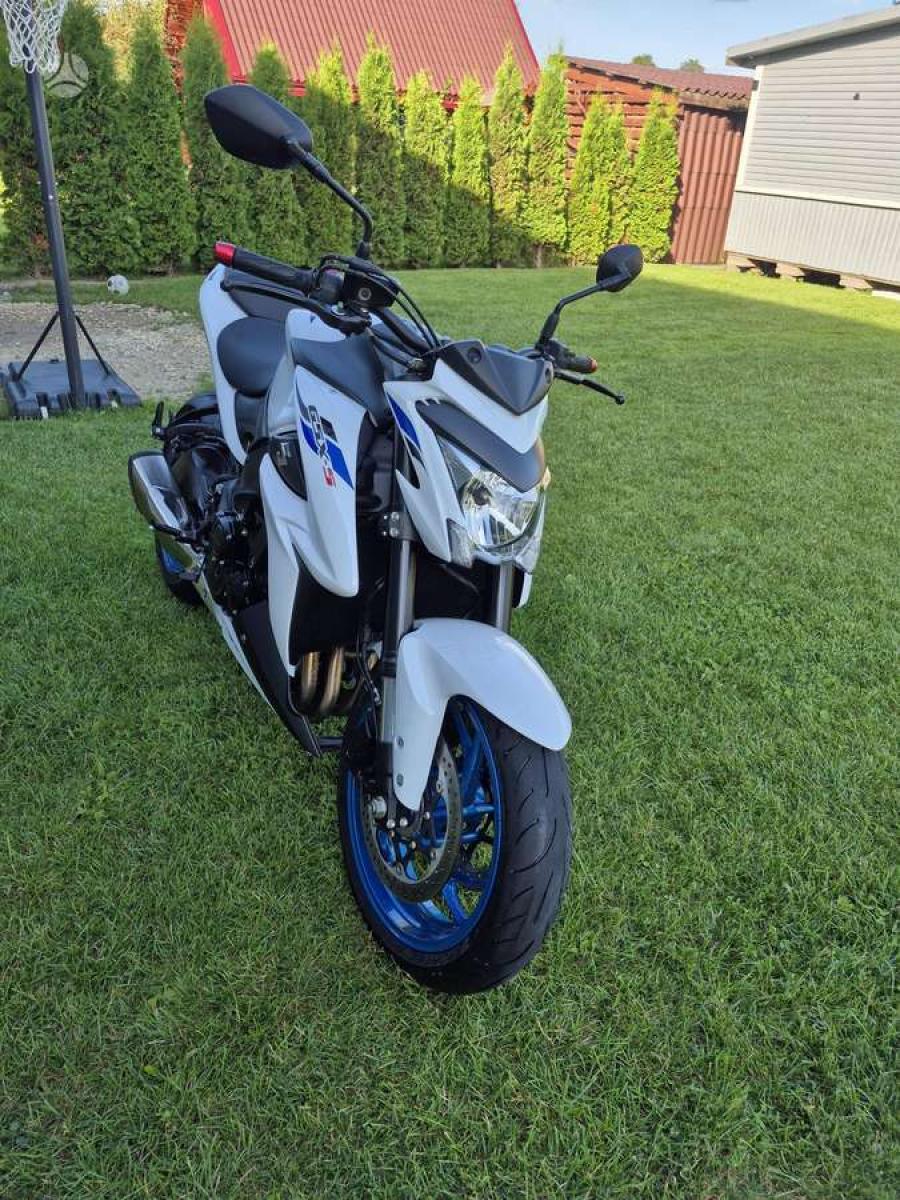 Suzuki GSX-S 2020 in Kursenai, with an engine capacity of 1.00 L and mileage of 7 thousand km for 6666 €, photo 4 on AUTOMOTO.COM.LV