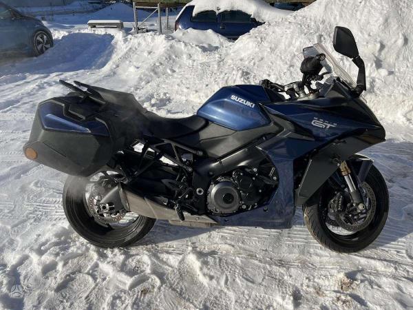 Suzuki GSX-S 2022 Viļņa, ar dzinēja tilpumu 1.26 L un nobraukumu 25 tūkst. km par 8300 €, foto 1 vietnē AUTOMOTO.COM.LV