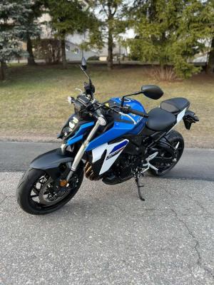 Suzuki GSX-S 2025 Prienai, ar dzinēja tilpumu 1.00 L un nobraukumu 2 tūkst. km par 6550 €, foto 3 vietnē AUTOMOTO.COM.LV