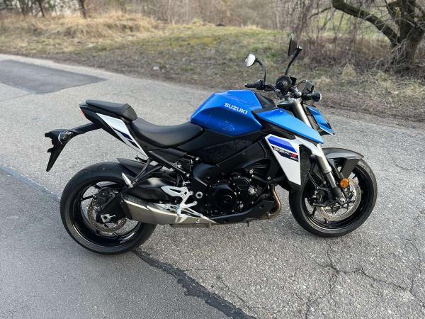Suzuki GSX-S 2025 Prienai, ar dzinēja tilpumu 1.00 L un nobraukumu 2 tūkst. km par 6550 €, foto 4 vietnē AUTOMOTO.COM.LV