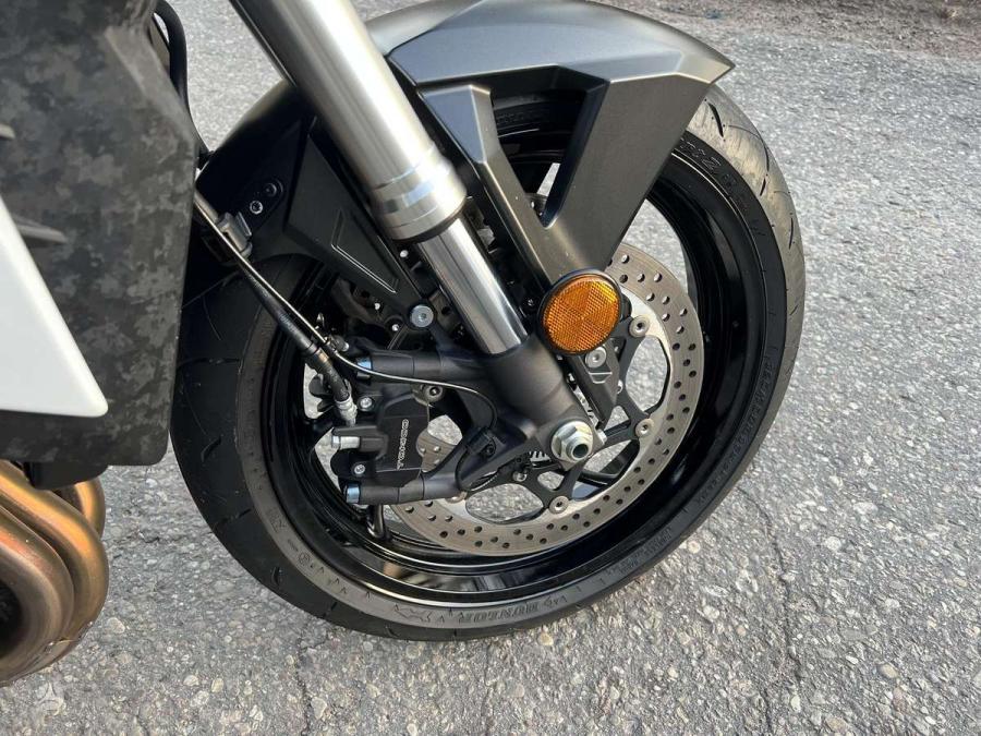Suzuki GSX-S 2025 Prienai, ar dzinēja tilpumu 1.00 L un nobraukumu 2 tūkst. km par 6550 €, foto 10 vietnē AUTOMOTO.COM.LV