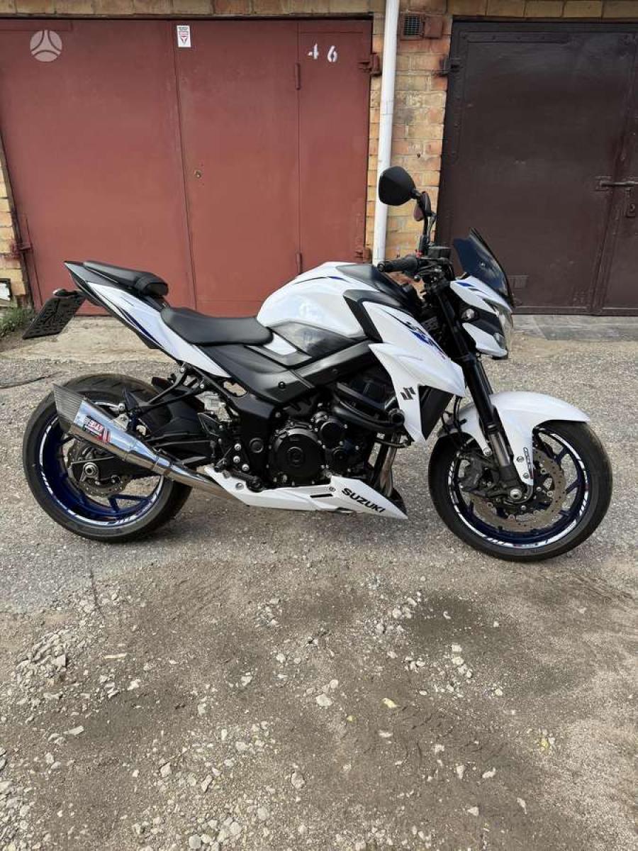 White Suzuki GSX-S 2020 in Alytus, with an engine capacity of 0.75 L and mileage of 17 thousand km for 5800 €, photo 5 on AUTOMOTO.COM.LV