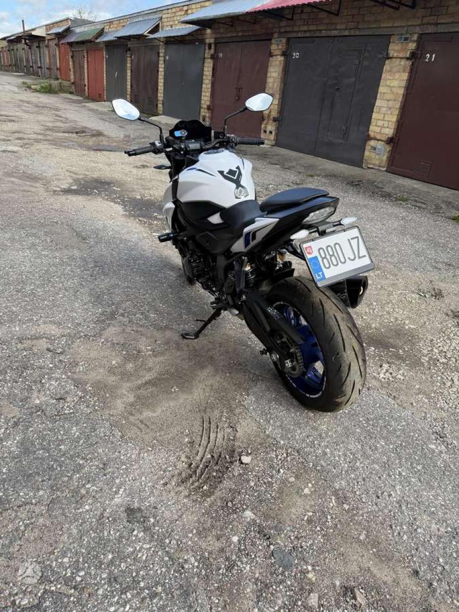 White Suzuki GSX-S 2020 in Alytus, with an engine capacity of 0.75 L and mileage of 17 thousand km for 5800 €, photo 7 on AUTOMOTO.COM.LV