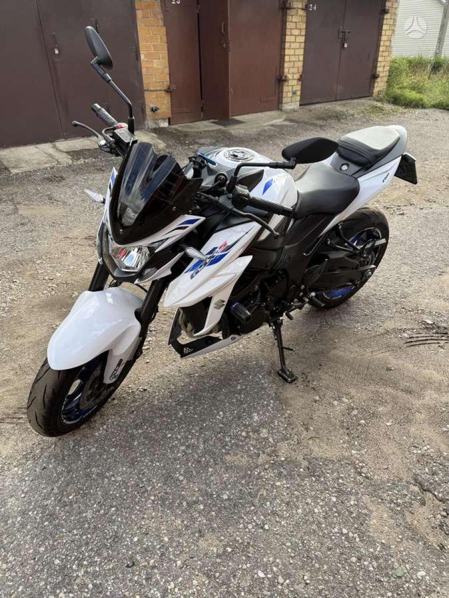 White Suzuki GSX-S 2020 in Alytus, with an engine capacity of 0.75 L and mileage of 17 thousand km for 5800 €, photo 9 on AUTOMOTO.COM.LV