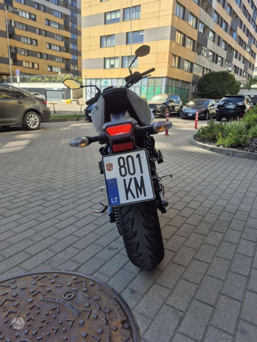 Balts Suzuki GSX-S 2024 Viļņa, ar dzinēja tilpumu 0.78 L un nobraukumu 12 tūkst. km par 5700 €, foto 6 vietnē AUTOMOTO.COM.LV