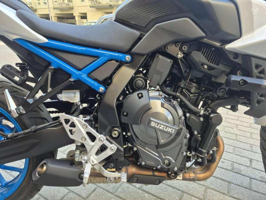 Balts Suzuki GSX-S 2024 Viļņa, ar dzinēja tilpumu 0.78 L un nobraukumu 12 tūkst. km par 5700 €, foto 9 vietnē AUTOMOTO.COM.LV