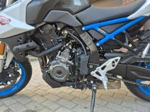 Balts Suzuki GSX-S 2024 Viļņa, ar dzinēja tilpumu 0.78 L un nobraukumu 12 tūkst. km par 5700 €, foto 10 vietnē AUTOMOTO.COM.LV