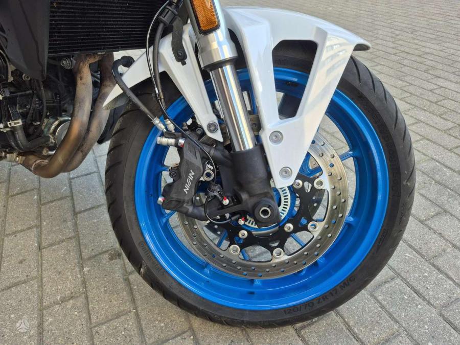 Balts Suzuki GSX-S 2024 Viļņa, ar dzinēja tilpumu 0.78 L un nobraukumu 12 tūkst. km par 5700 €, foto 11 vietnē AUTOMOTO.COM.LV