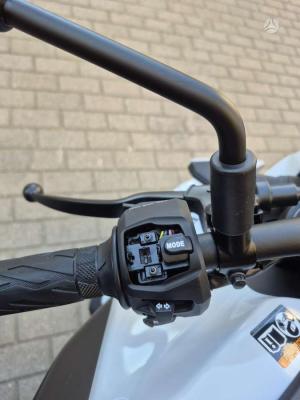 Balts Suzuki GSX-S 2024 Viļņa, ar dzinēja tilpumu 0.78 L un nobraukumu 12 tūkst. km par 5700 €, foto 13 vietnē AUTOMOTO.COM.LV