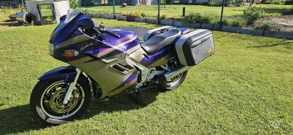 Violets Suzuki GSX 1992 Ukmergė, ar dzinēja tilpumu 1.10 L un nobraukumu 50 tūkst. km par 1250 €, foto 1 vietnē AUTOMOTO.COM.LV