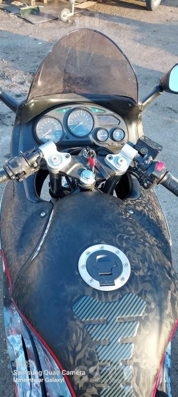 Сузуки GSXF 1998 в Рига, объемом двигателя 0.60 л и пробегом 0 тыс. км за 1350 €, фото 3 на AUTOMOTO.COM.LV