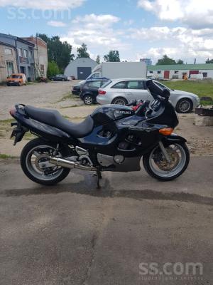 Suzuki GSXF 2000 in Riga, with an engine capacity of 0.60 L and mileage of 0 thousand km for 1650 €, photo 4 on AUTOMOTO.COM.LV