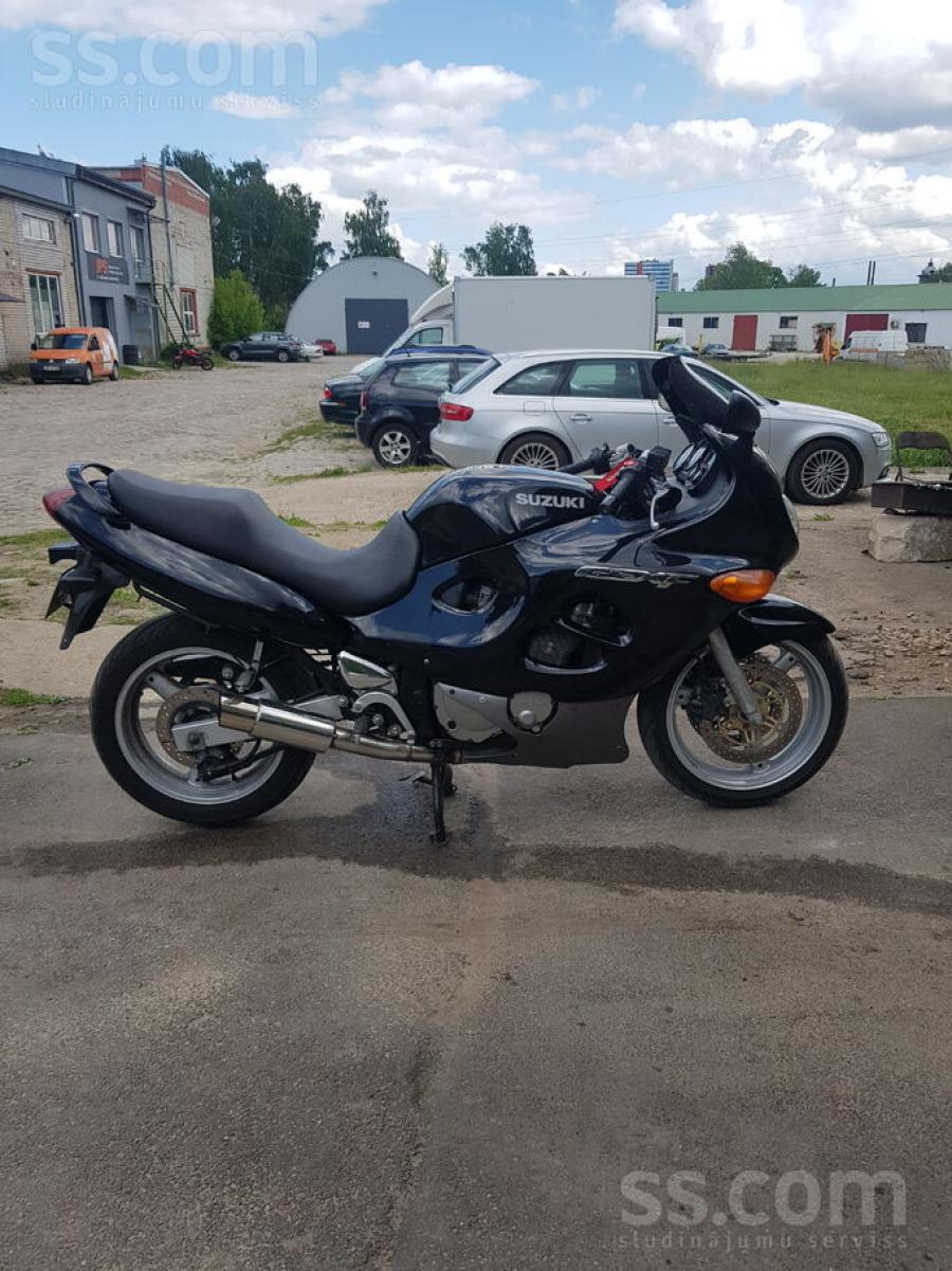 Suzuki GSXF 2000 in Riga, with an engine capacity of 0.60 L and mileage of 0 thousand km for 1650 €, photo 4 on AUTOMOTO.COM.LV