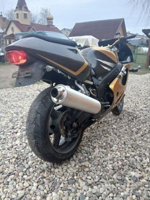 Suzuki Gsxr 1996 in Kraslava, with an engine capacity of 0.75 L and mileage of 0 thousand km for 1250 €, photo 5 on AUTOMOTO.COM.LV