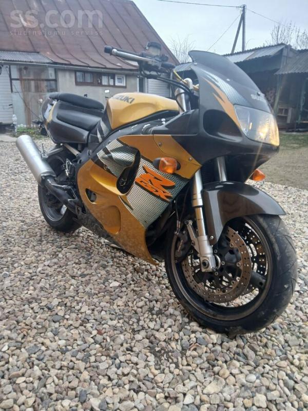 Сузуки Gsxr 1996 в Краслава, объемом двигателя 0.75 л и пробегом 0 тыс. км за 1250 €, фото 5 на AUTOMOTO.COM.LV