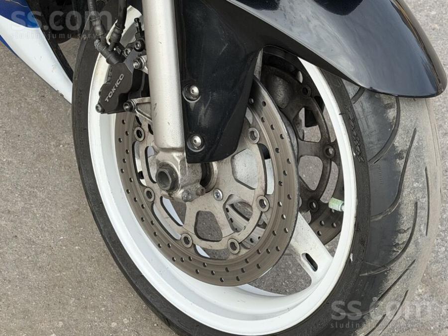 Suzuki Gsxr 2001 in Riga, with an engine capacity of 0.60 L and mileage of 0 thousand km for 2500 €, photo 8 on AUTOMOTO.COM.LV