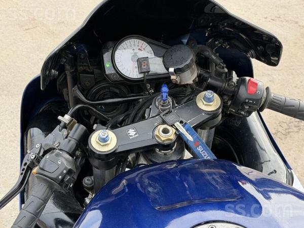 Suzuki Gsxr 2001 in Riga, with an engine capacity of 0.60 L and mileage of 0 thousand km for 2500 €, photo 8 on AUTOMOTO.COM.LV