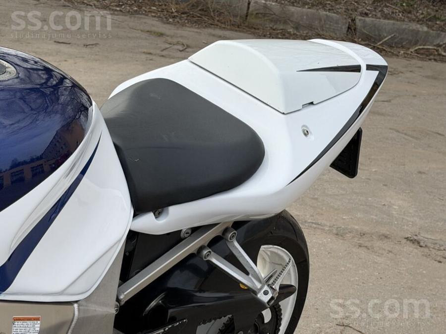 Suzuki Gsxr 2001 in Riga, with an engine capacity of 0.60 L and mileage of 0 thousand km for 2500 €, photo 10 on AUTOMOTO.COM.LV