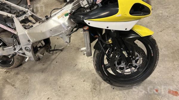 Suzuki Gsxr 2001 Rīga, ar dzinēja tilpumu 0.60 L un nobraukumu 0 tūkst. km par 500 €, foto 8 vietnē AUTOMOTO.COM.LV