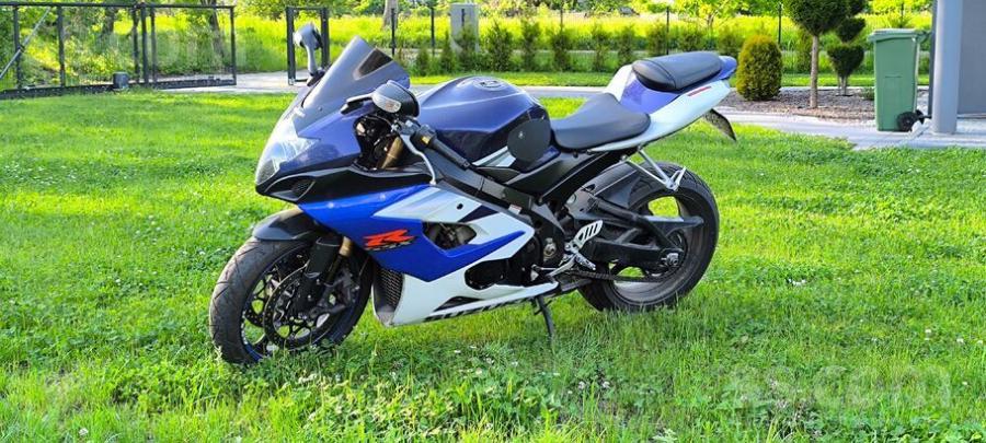 Suzuki Gsxr 2006 in Riga, with an engine capacity of 1.00 L and mileage of 0 thousand km for 4500 €, photo 3 on AUTOMOTO.COM.LV