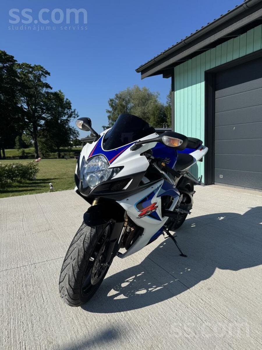 Suzuki Gsxr 2007 in Valmiera, with an engine capacity of 0.60 L and mileage of 0 thousand km for 4600 €, photo 3 on AUTOMOTO.COM.LV