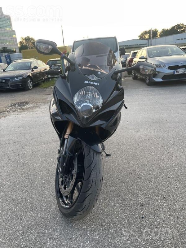 Suzuki Gsxr 2008 Rīga, ar dzinēja tilpumu 1.00 L un nobraukumu 0 tūkst. km par 4500 €, foto 3 vietnē AUTOMOTO.COM.LV