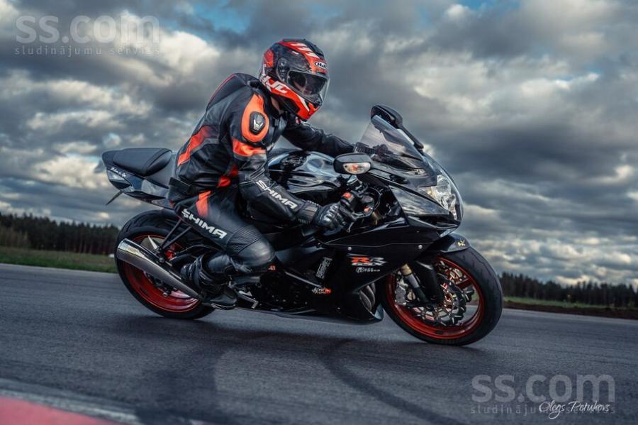 Suzuki Gsxr 2011 in Riga, with an engine capacity of 0.75 L and mileage of 0 thousand km for 5400 €, photo 1 on AUTOMOTO.COM.LV