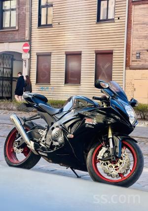 Suzuki Gsxr 2011 in Riga, with an engine capacity of 0.75 L and mileage of 0 thousand km for 5400 €, photo 3 on AUTOMOTO.COM.LV