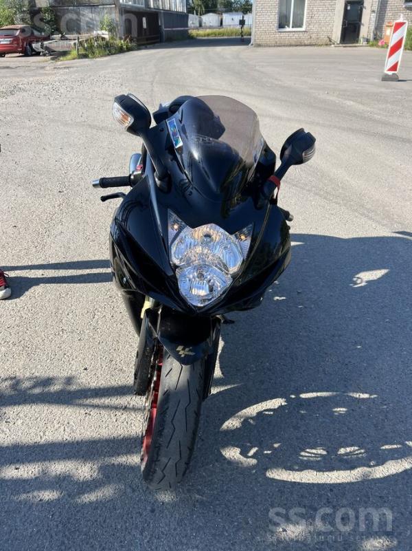 Сузуки Gsxr 2011 в Рига, объемом двигателя 0.75 л и пробегом 0 тыс. км за 5400 €, фото 3 на AUTOMOTO.COM.LV
