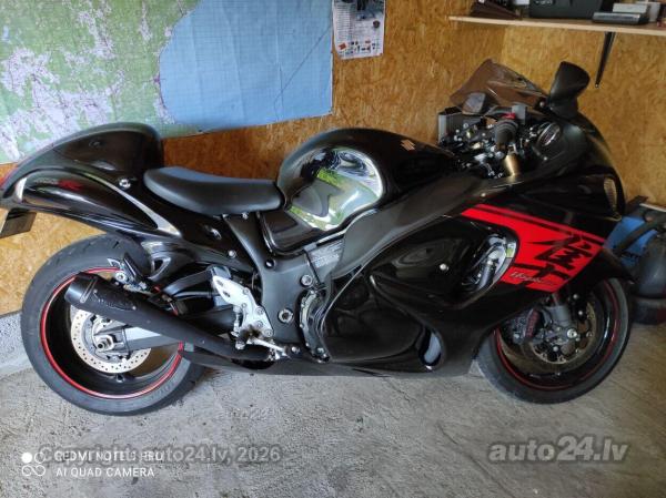 Black Suzuki Hayabusa 2018 in Narva, with an engine capacity of 1.30 L and mileage of 11 thousand km for 10000 €, photo 1 on AUTOMOTO.COM.LV
