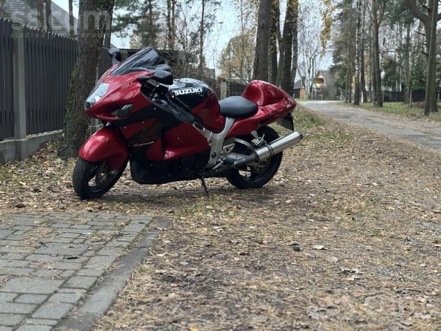 Suzuki Hayabusa 1999 in Riga, with an engine capacity of 1.30 L and mileage of 0 thousand km for 4650 €, photo 1 on AUTOMOTO.COM.LV