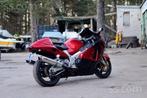 Suzuki Hayabusa 1999 Rīga, ar dzinēja tilpumu 1.30 L un nobraukumu 0 tūkst. km par 4200 €, foto 5 vietnē AUTOMOTO.COM.LV