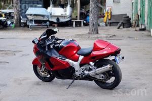Suzuki Hayabusa 1999 Rīga, ar dzinēja tilpumu 1.30 L un nobraukumu 0 tūkst. km par 4200 €, foto 6 vietnē AUTOMOTO.COM.LV