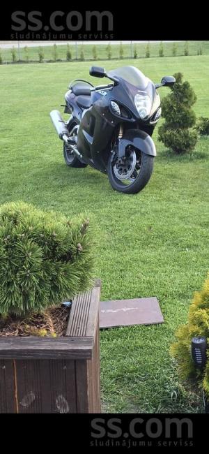 Suzuki Hayabusa 2004 in Jurmala, with an engine capacity of 1.30 L and mileage of 0 thousand km for 2300 €, photo 3 on AUTOMOTO.COM.LV