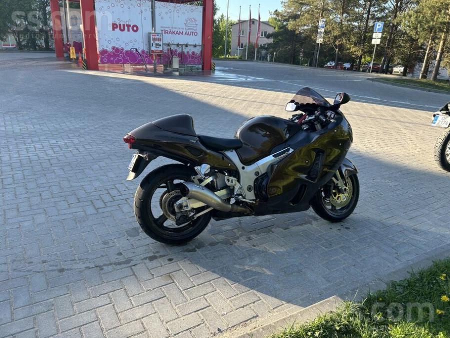 Сузуки Hayabusa 2004 в Салдус, объемом двигателя 1.30 л и пробегом 0 тыс. км за 4000 €, фото 4 на AUTOMOTO.COM.LV