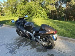 Сузуки Hayabusa 2004 в Салдус, объемом двигателя 1.30 л и пробегом 0 тыс. км за 4000 €, фото 6 на AUTOMOTO.COM.LV