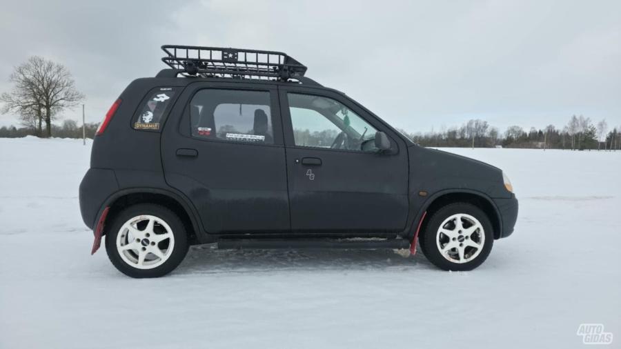 Black Suzuki Ignis 2002 in Kaunas, with an engine capacity of 1.30 L and mileage of 196 thousand km for 1350 €, photo 3 on AUTOMOTO.COM.LV