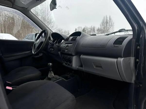 Черный Сузуки Игнис 2005 в Елгава, объемом двигателя 1.20 л и пробегом 240 тыс. км за 1300 €, фото 10 на AUTOMOTO.COM.LV