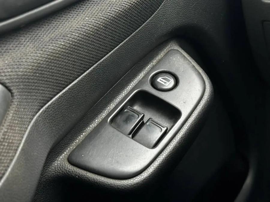 Black Suzuki Ignis 2005 in Jelgava, with an engine capacity of 1.20 L and mileage of 240 thousand km for 1300 €, photo 12 on AUTOMOTO.COM.LV